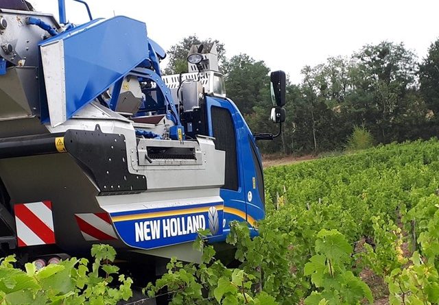 New Holland launches the new Combi-Grape sorting system for the Braud ...