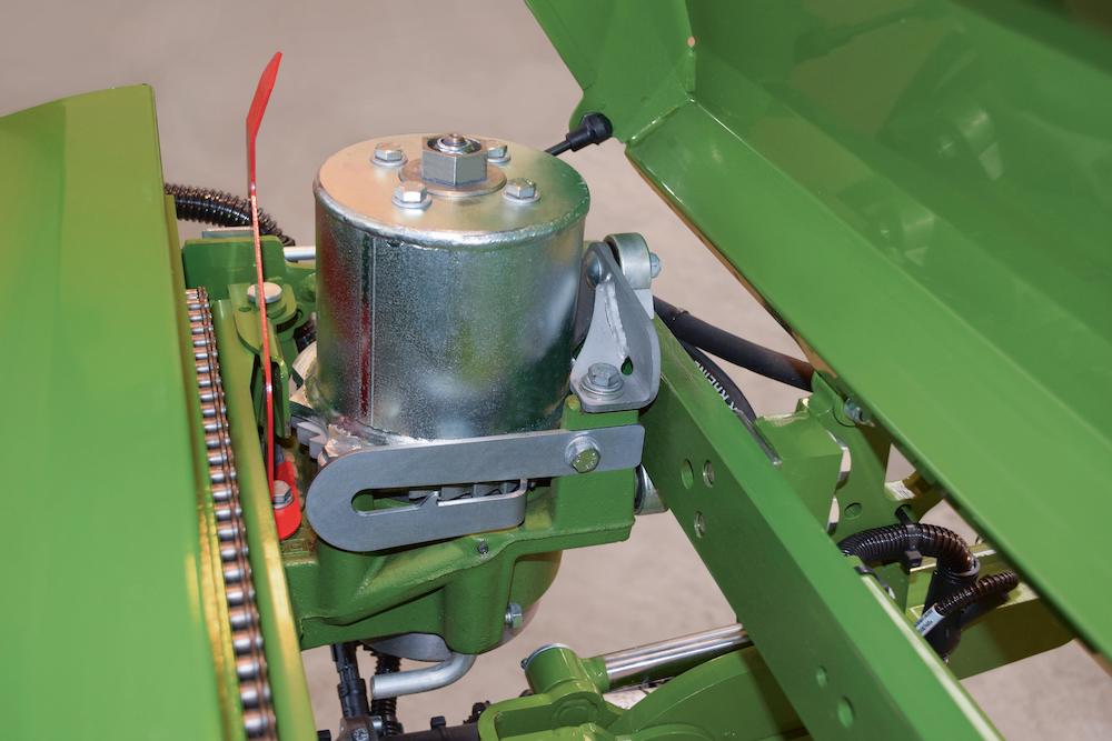 Grinding device without manual readjustment for forage harvesters gets ...