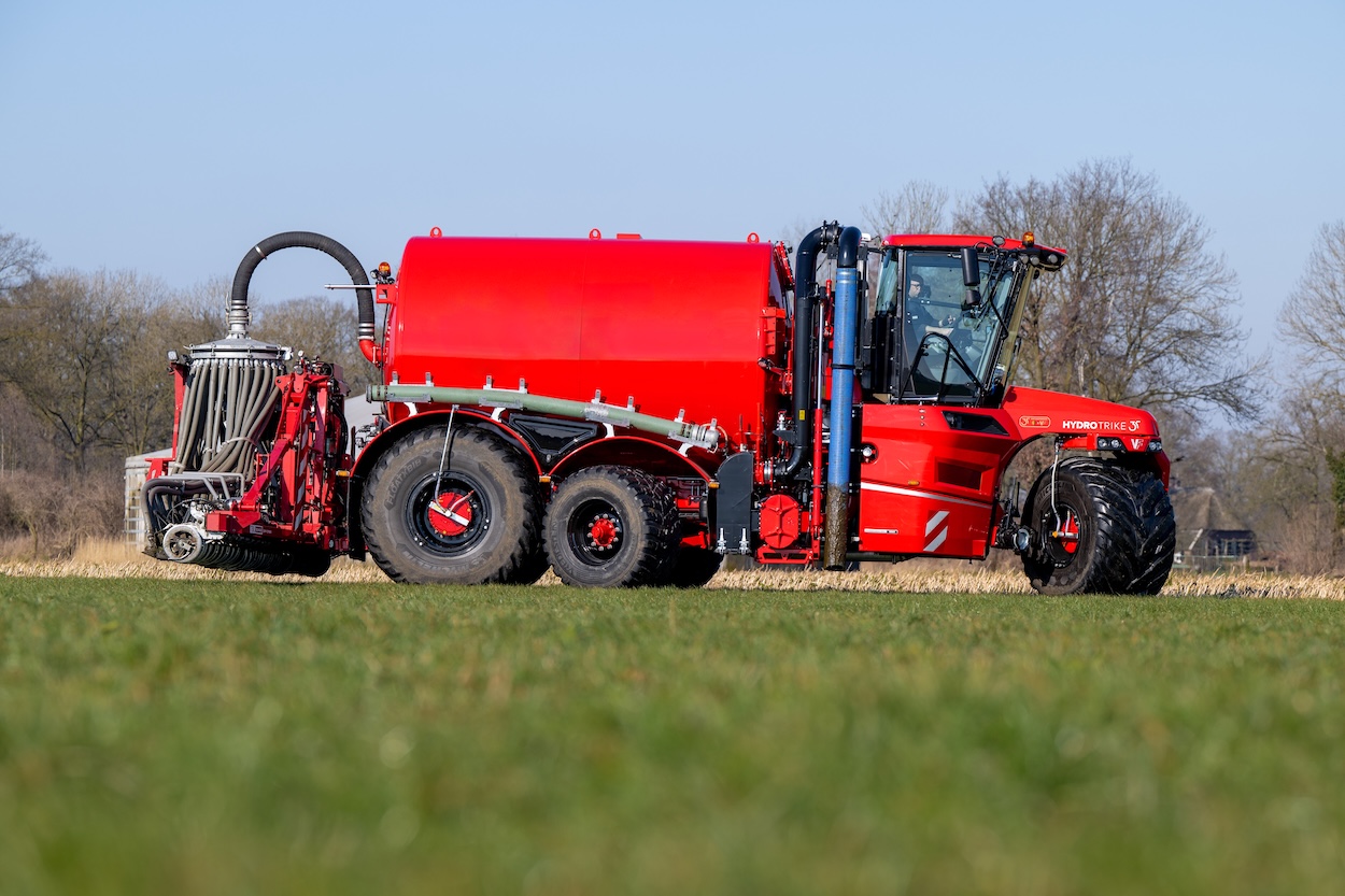 Self- propelled applicator celebrates 35 years and new cab ...